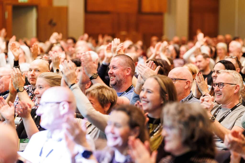 Om Lederne - Lederne